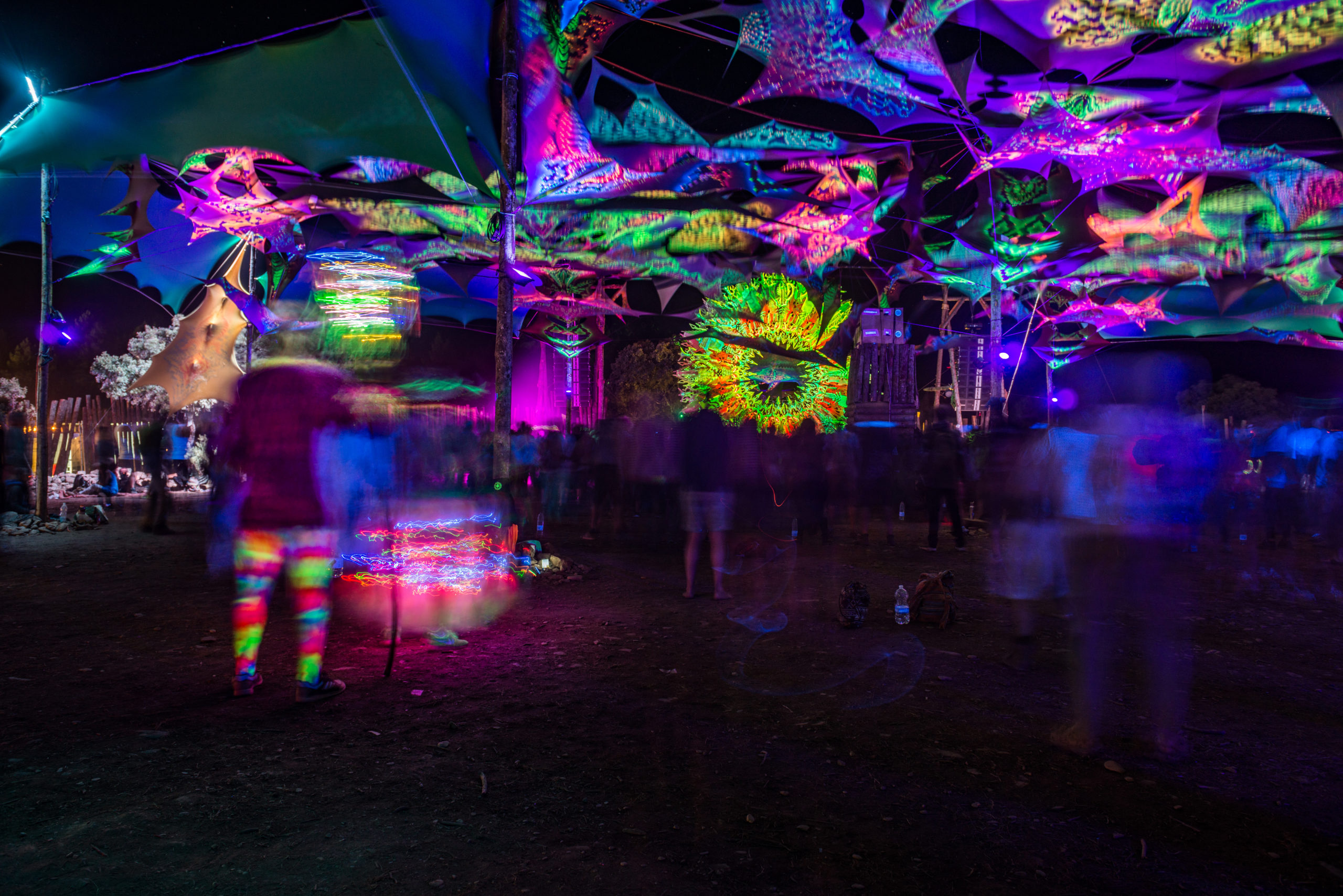 LSD og fleinsopp på festival - Rusinfo